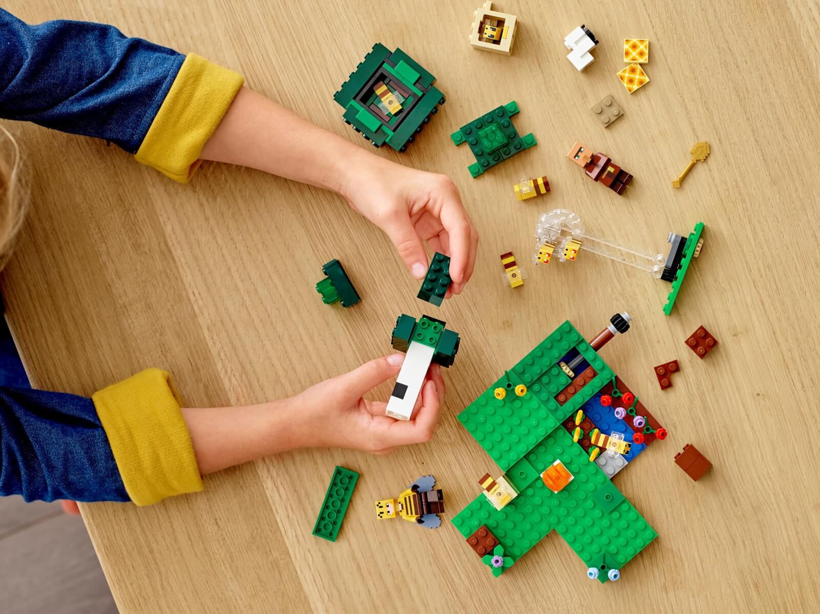 LEGO Minecraft 21165 The Bee Farm – Imagine If