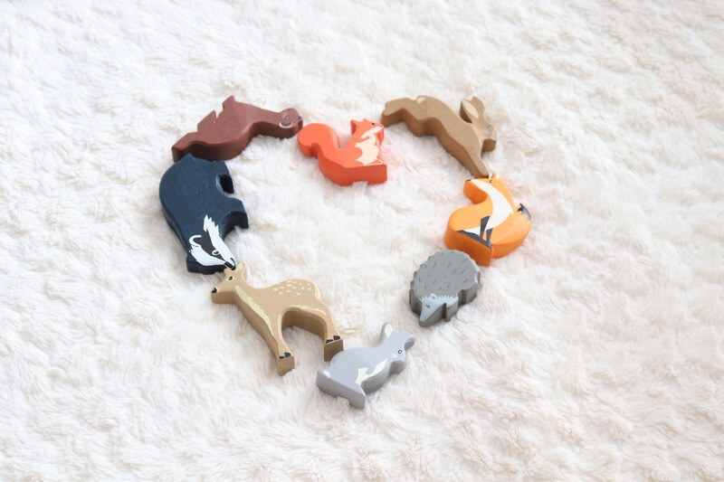 Tender Leaf Woodland Fallow Deer Wooden Figurine – Imagine If